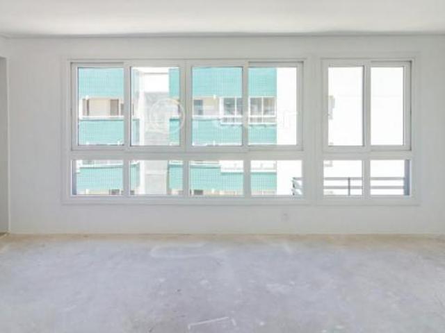 Apartamento, 2 dormitórios, 86.6 m², em Tristeza