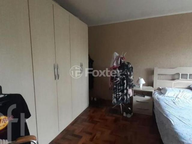 Apartamento, 2 dormitórios, 86.75 m², em Centro