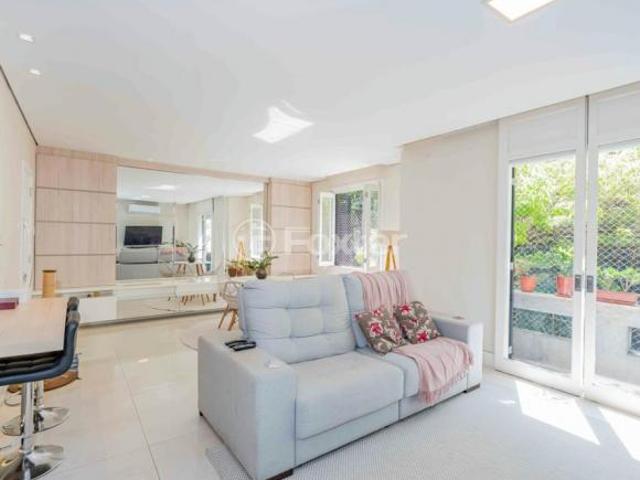 Apartamento, 2 dormitórios, 86.82 m², em Moinhos de Vento