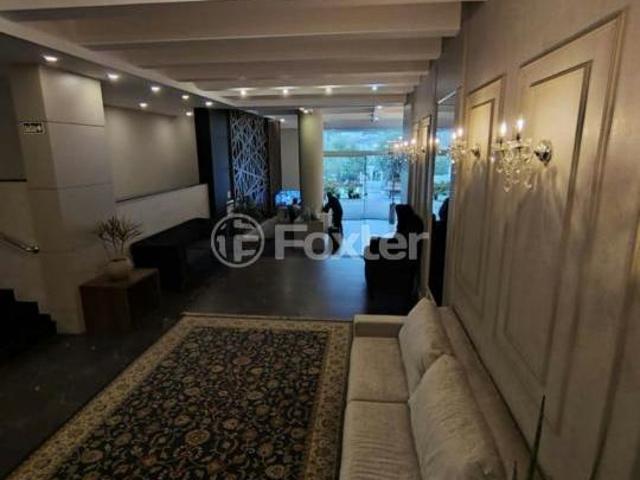 Apartamento, 2 dormitórios, 87 m², em Centro