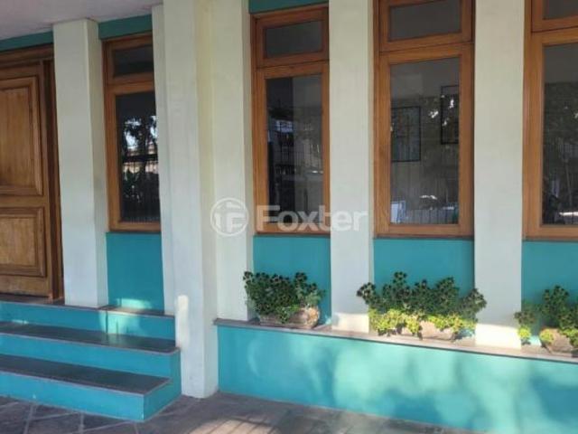 Apartamento, 2 dormitórios, 88 m², em Menino Deus