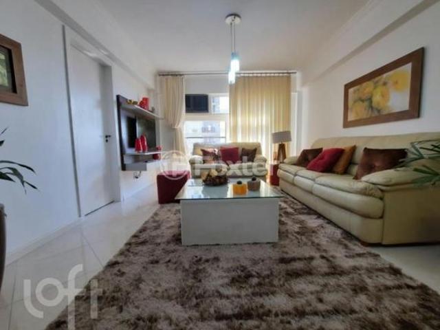 Apartamento, 2 dormitórios, 88.09 m², em Centro