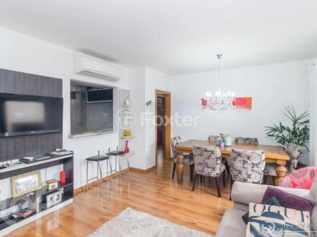 Apartamento, 2 dormitórios, 88.32 m², em São João