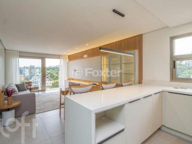 Apartamento, 2 dormitórios, 88.79 m², em Menino Deus