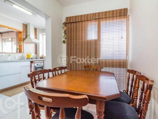 Apartamento, 2 dormitórios, 89.54 m², em Menino Deus