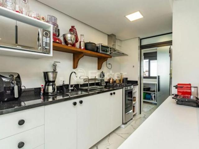Apartamento, 2 dormitórios, 89.89 m², em Menino Deus