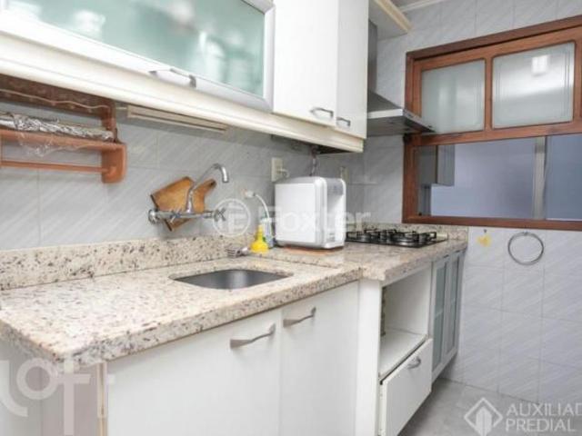 Apartamento, 2 dormitórios, 80 m², em Petrópolis
