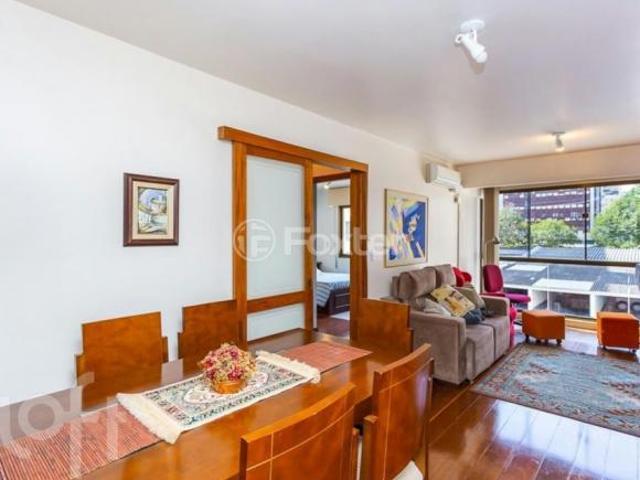 Apartamento, 2 dormitórios, 80.61 m², em Menino Deus