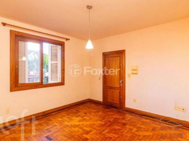 Apartamento, 2 dormitórios, 81 m², em Menino Deus