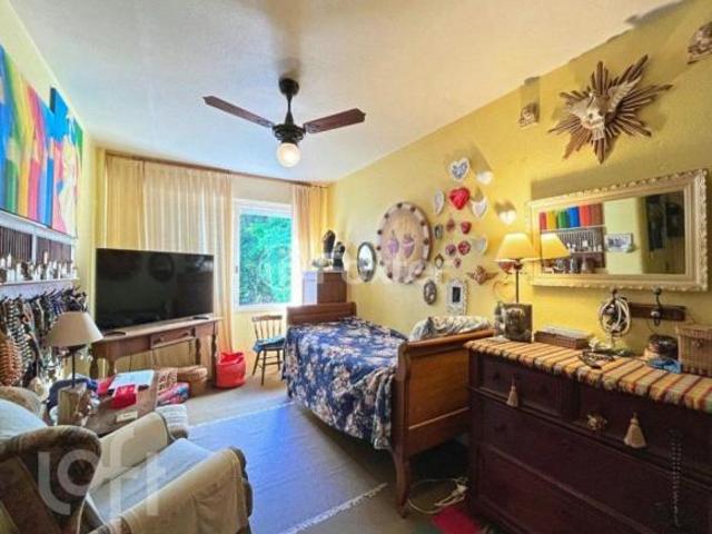 Apartamento, 2 dormitórios, 81 m², em Vila Assunção