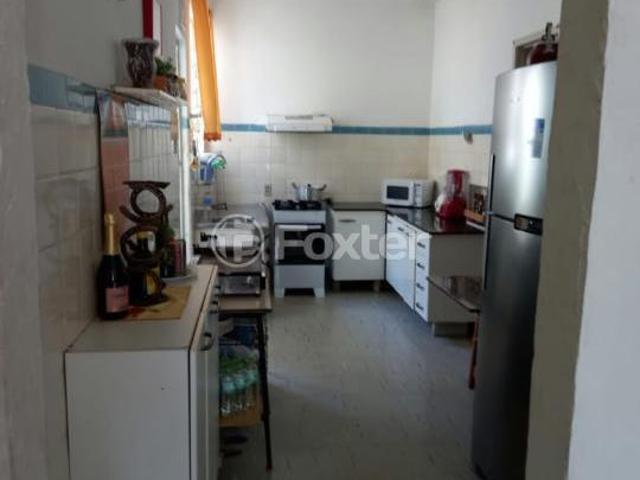 Apartamento, 2 dormitórios, 81.91 m², em São João