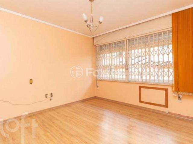 Apartamento, 2 dormitórios, 82 m², em Menino Deus