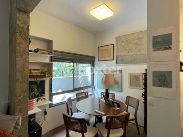 Apartamento, 2 dormitórios, 82 m², em Vila Madalena