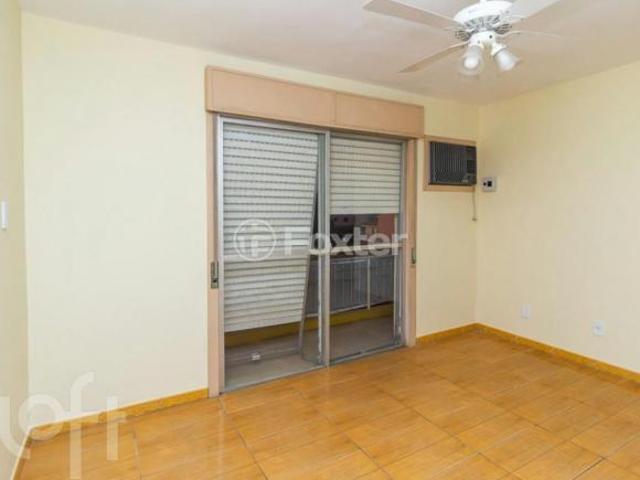 Apartamento, 2 dormitórios, 82.28 m², em Cristal