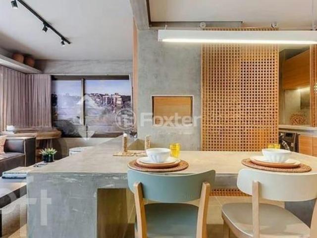Apartamento, 2 dormitórios, 82.64 m², em Menino Deus