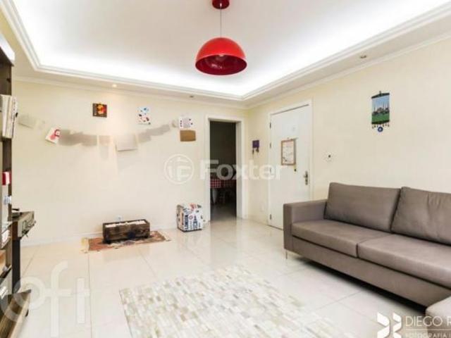 Apartamento, 2 dormitórios, 83 m², em Menino Deus