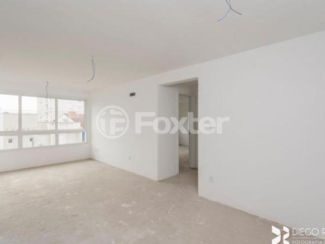 Apartamento, 2 dormitórios, 83 m², em Passo da Areia
