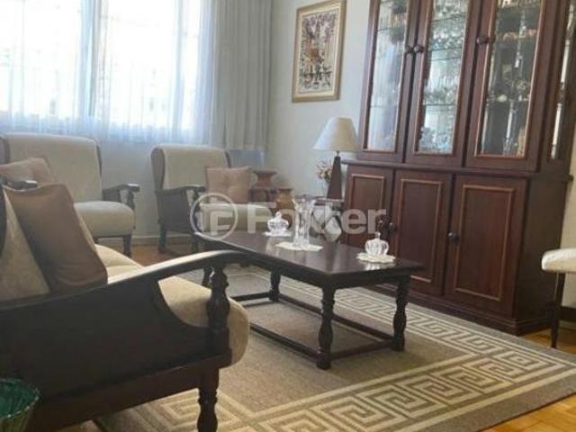Apartamento, 2 dormitórios, 83.46 m², em Menino Deus