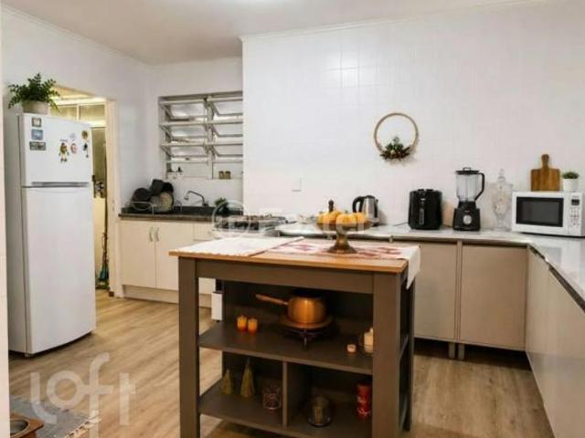Apartamento, 2 dormitórios, 94.14 m², em Pátria Nova