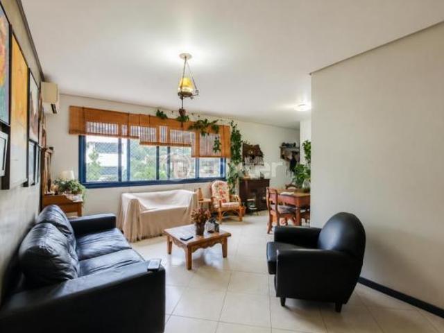 Apartamento, 2 dormitórios, 95 m², em Cristal