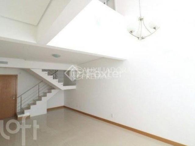 Apartamento, 2 dormitórios, 95.1 m², em Centro Histórico