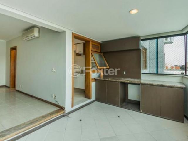 Apartamento, 2 dormitórios, 95.73 m², em Menino Deus
