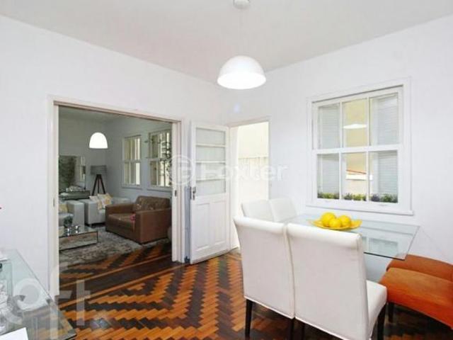 Apartamento, 2 dormitórios, 96.08 m², em Centro Histórico