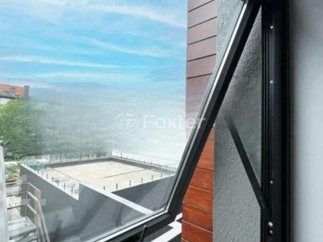 Apartamento, 2 dormitórios, 96.24 m², em Centro