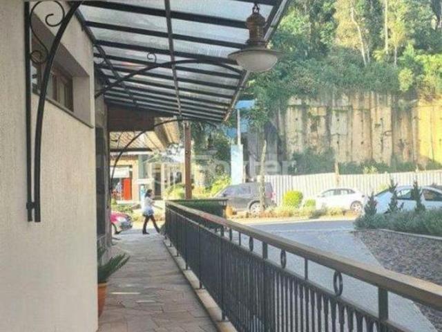 Apartamento, 2 dormitórios, 96.23 m², em Floresta