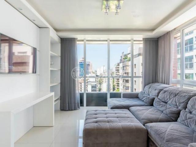 Apartamento, 2 dormitórios, 97 m², em Mont Serrat