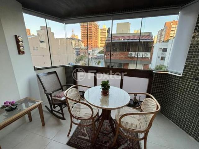 Apartamento, 2 dormitórios, 97.95 m², em Petrópolis