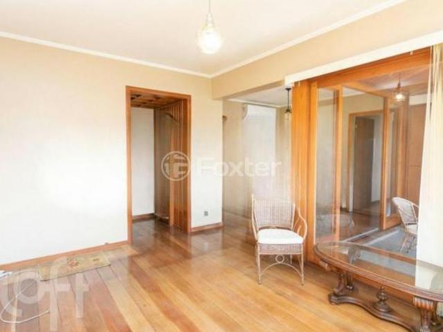 Apartamento, 2 dormitórios, 99 m², em São João