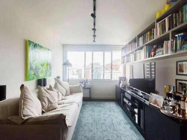 Apartamento, 2 dormitórios, 90 m², em Itaim Bibi