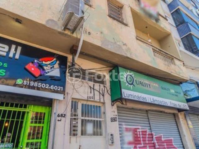 Apartamento, 2 dormitórios, 90 m², em São João
