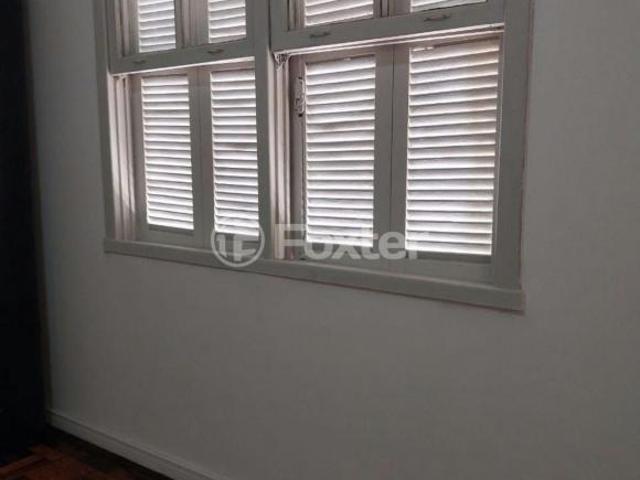 Apartamento, 2 dormitórios, 90 m², em São João