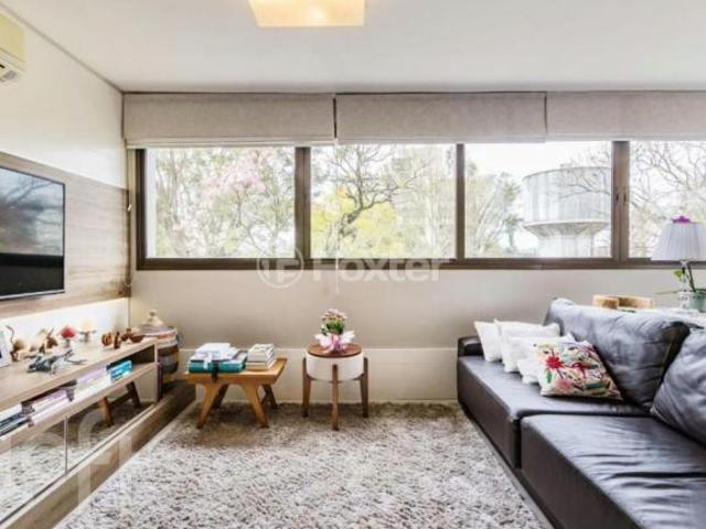 Apartamento, 2 dormitórios, 90.07 m², em Petrópolis