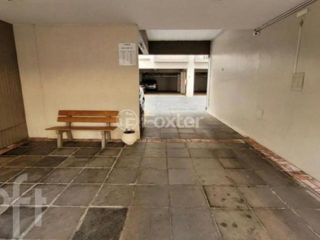 Apartamento, 2 dormitórios, 90.09 m², em Centro