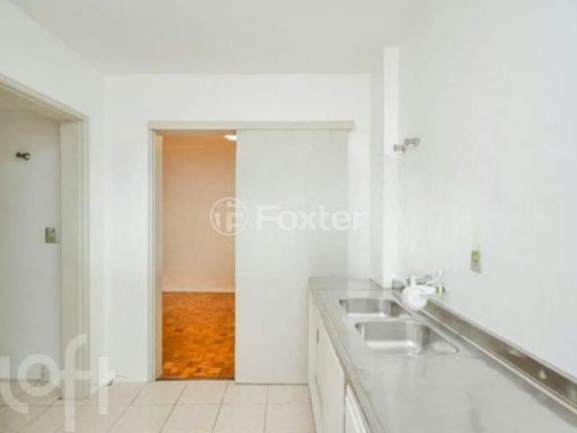 Apartamento, 2 dormitórios, 90.57 m², em Cristal