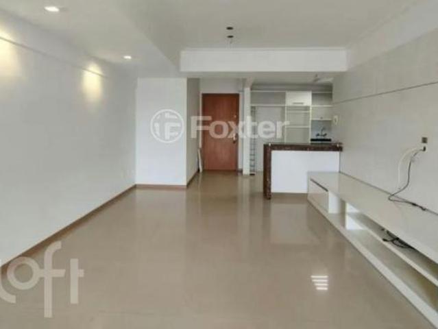 Apartamento, 2 dormitórios, 92 m², em Centro