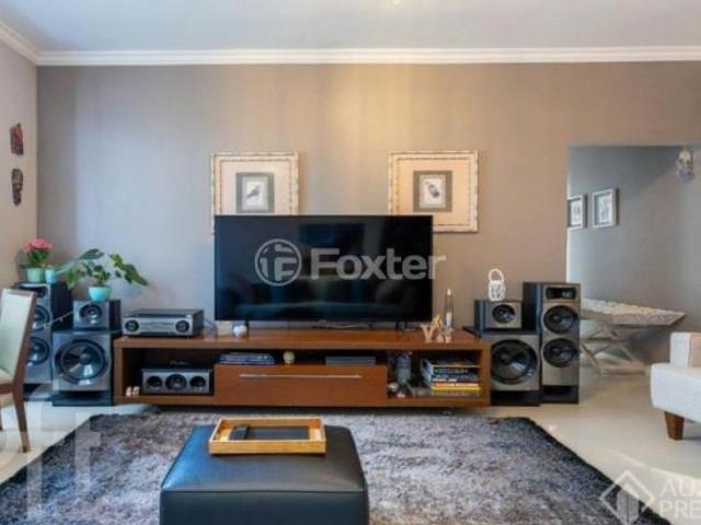 Apartamento, 2 dormitórios, 92 m², em Petrópolis
