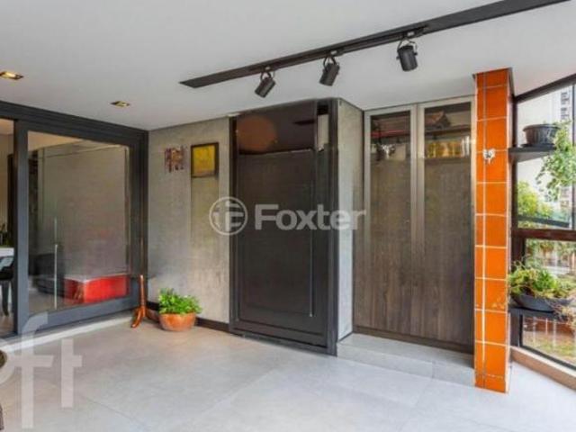 Apartamento, 2 dormitórios, 92.68 m², em Menino Deus