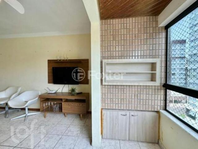 Apartamento, 2 dormitórios, 93 m², em Centro
