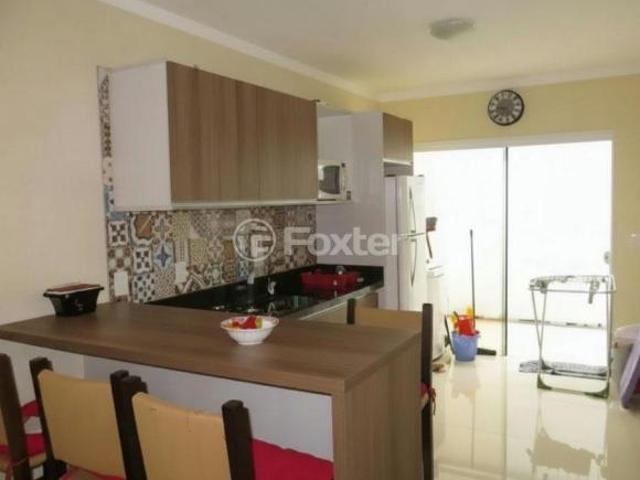 Apartamento, 2 dormitórios, 93 m², em Praia Araca