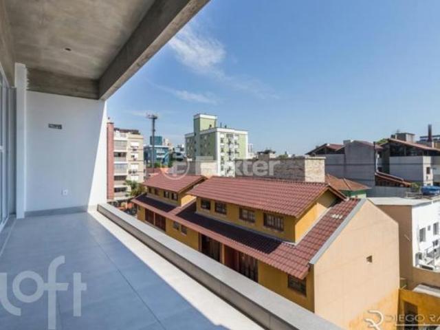 Apartamento, 2 dormitórios, 93.38 m², em Santana