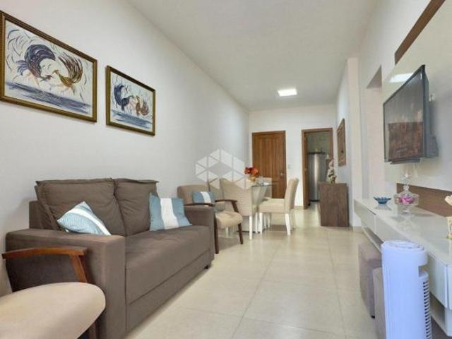 Apartamento 2 dormitórios/quartos, banho social, sacada de frente, reformado e m