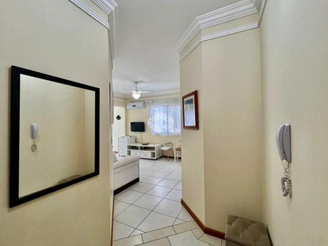 Apartamento 2 dormitórios/quartos, com vista para o mar, ar split instalados, 2 box/vagas de garagem