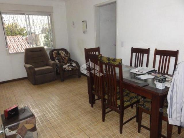 Apartamento 2 dormitórios/quartos e uma vaga de garagem coberta e escriturada no bairro Cristal na z