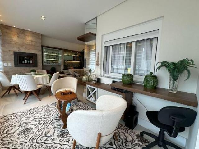 Apartamento 2 dormitórios/quartos + lavabo, mobiliado e decorado, 1 box/vaga de garagem no bairro Na