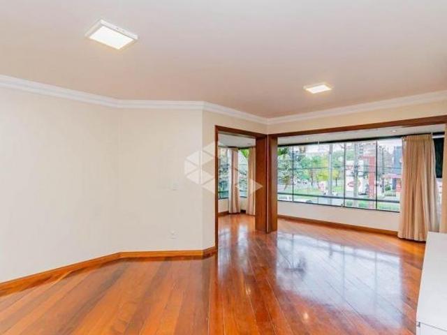 Apartamento semimobiliado  2 dormitórios  2 banheiros  103m²  1 vaga  a 1 quadra da Encol  Bairro P