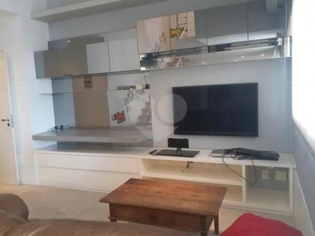 Apartamento 2 dorms 2 vagas + dep de garagem 20 metros do Metrô Vila Madalena
